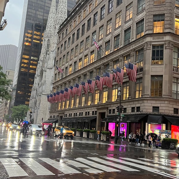 5th Avenue & 57th Street - Midtown East - New York, NY