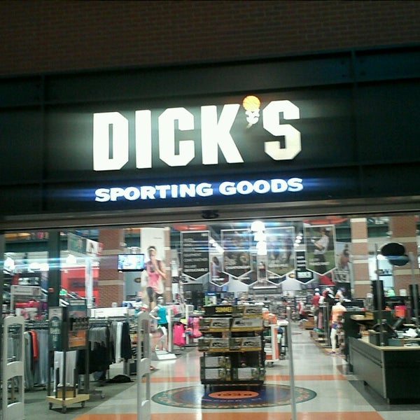 Photos at DICK'S Sporting Goods - Sporting Goods Shop