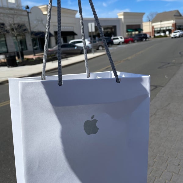 Apple Evergreen Walk - South Windsor, CT