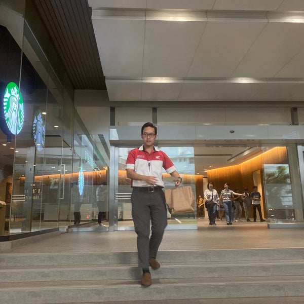 UBC II Building (อาคารสมัชชาวาณิช 2) - โครงสร้าง ใน Vadhana