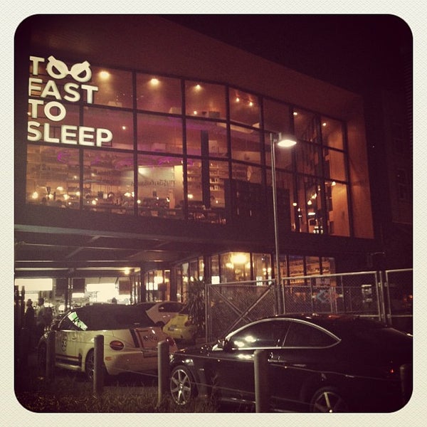 Too Fast To Sleep - บางรัก - 211 tips