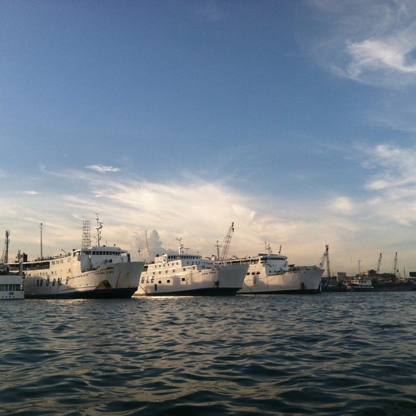 Photos at Pier 4 - Pier in Cebu City