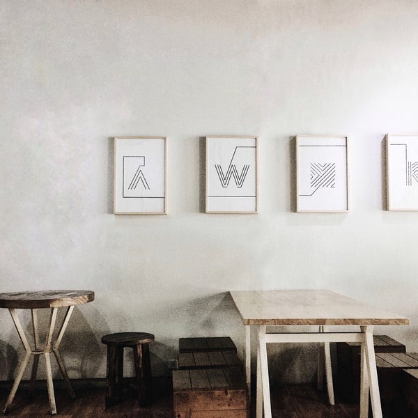 AWOR GALLERY & COFFEE - Coffee Shop