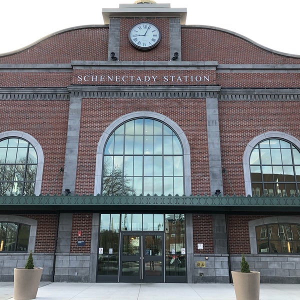 Schenectady Amtrak Station - Rail Station in Schenectady