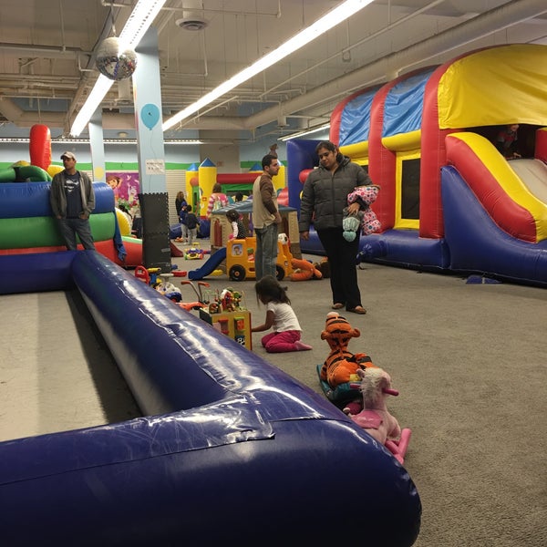 Lakeside play area - Playground