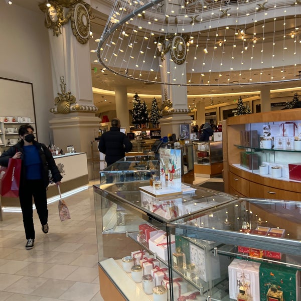 Photos at Neiman Marcus - Downtown San Francisco-Union Square - 61 tips