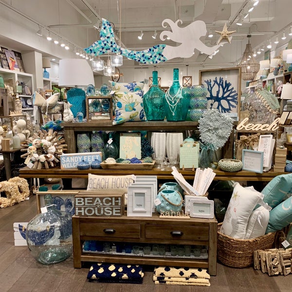 SoHa Living - 4211 Waialae Ave