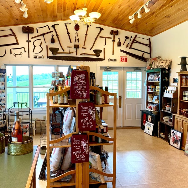 Hunt Country Vineyards - Winery