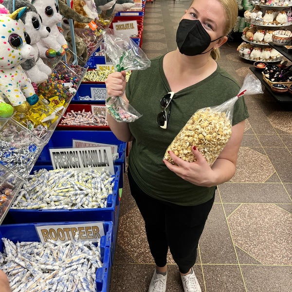 Shriver's Salt Water Taffy & Fudge - 28 tips from 1689 visitors