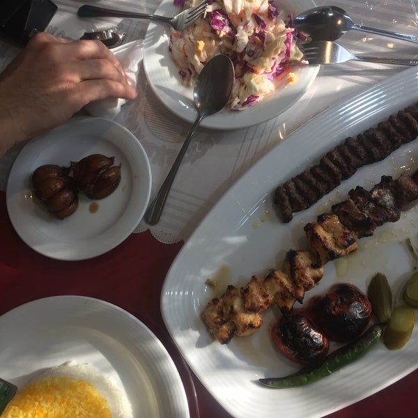Toranj Restaurant | رستوران ترنج - Persian Restaurant in Āb‘alī