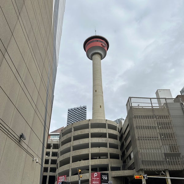 Calgary Tower - Monument in Calgary