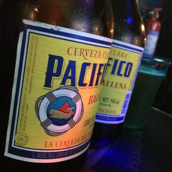 Cerveza Pacifico Ballena