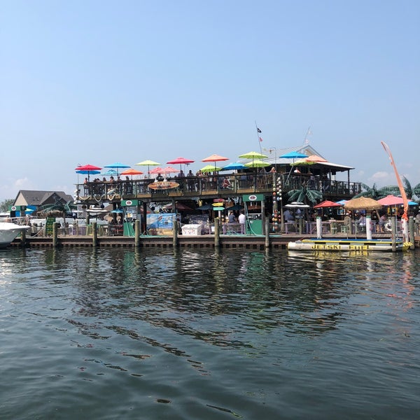 Island Grill at Mayea Marina - American Restaurant in Fair Haven