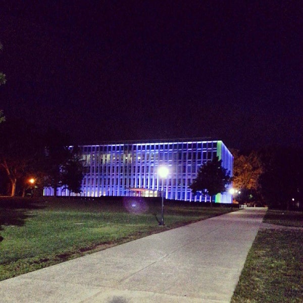 Hunt Library - College Library