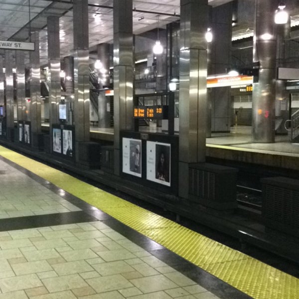North Station Orange Line - Downtown Boston - 96 visitors