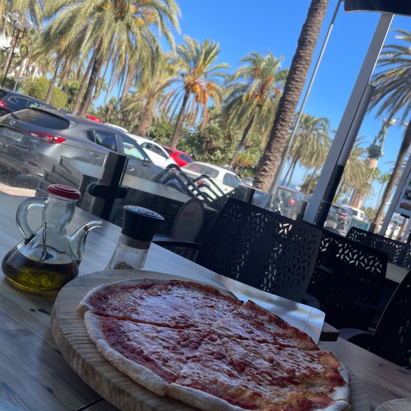 Zoom Pizza - Italian Restaurant