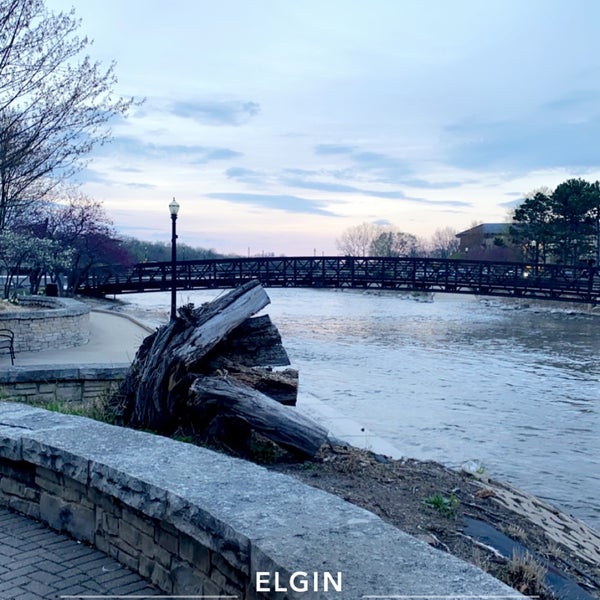 Elgin City Hall - City Hall in Elgin
