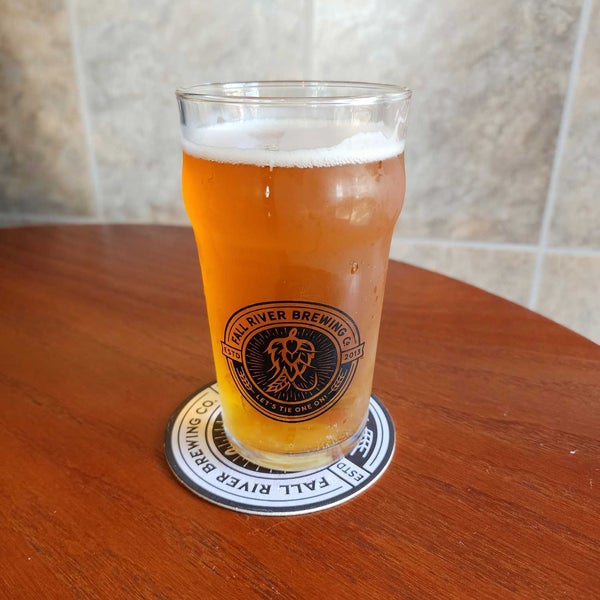 Fall River Brewing Co. Taphouse - Mistletoe - 7 tips