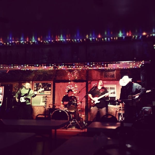 Doits Village Inn - Pontoon Beach, IL