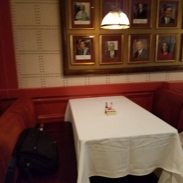 The Monocle - American Restaurant in Washington DC