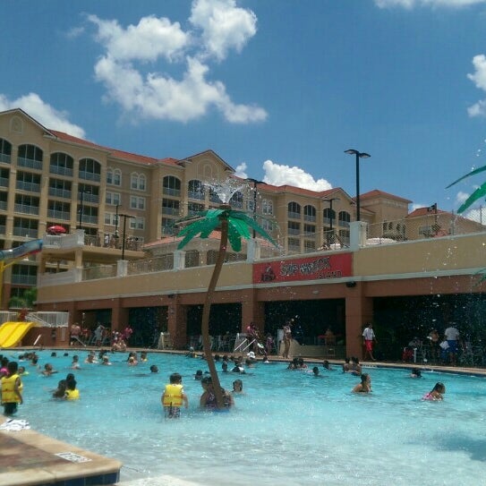 westgate waterpark - 32 visitors