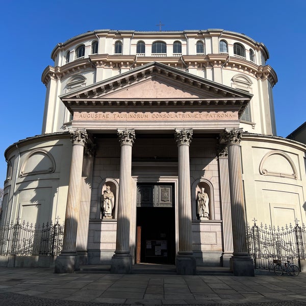 Santuario Basilica La Consolata - Church in Centro