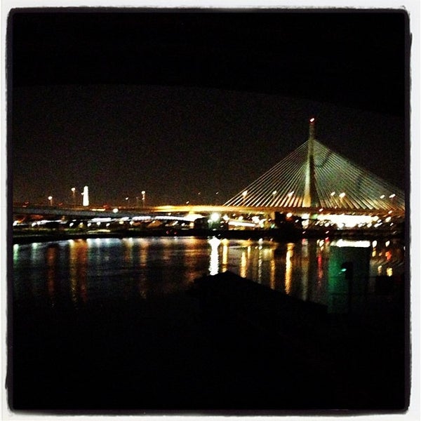 Craigie Dam Bridge - Bridge in West End
