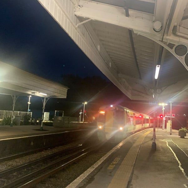 Lewes Railway Station (LWS) - Station St