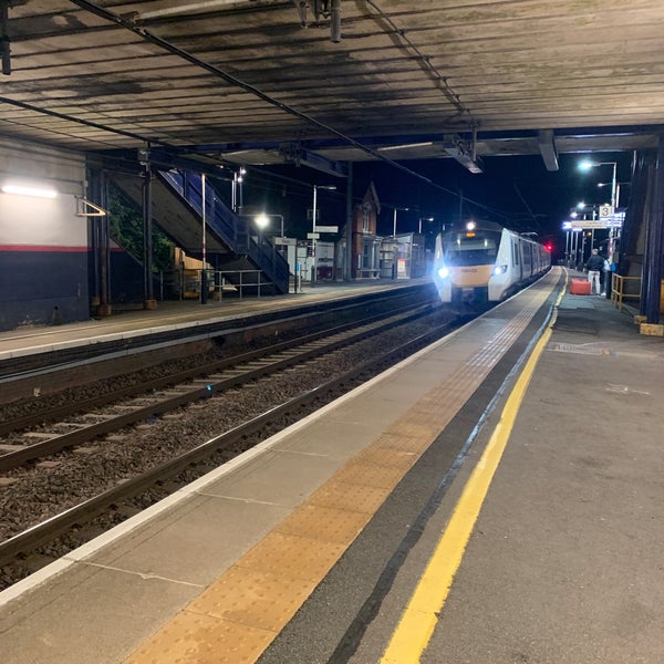 Flitwick Railway Station (FLT) - 4 tips