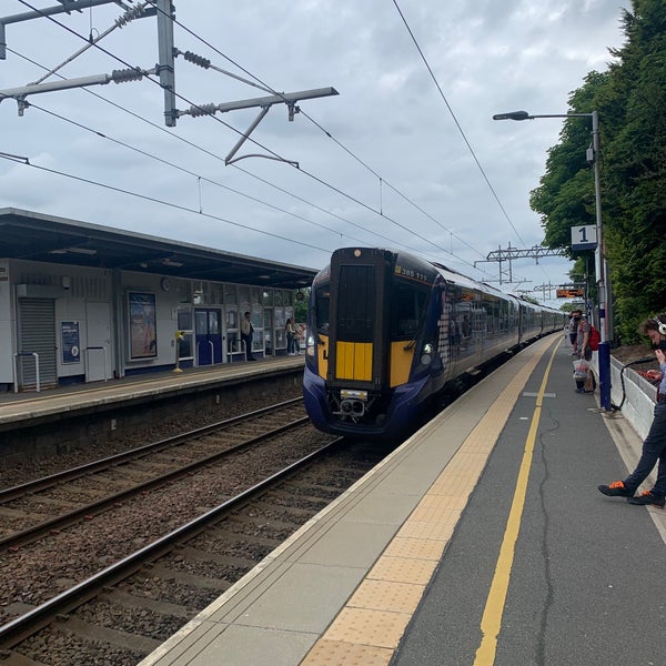Croy Railway Station (CRO) - Rail Station