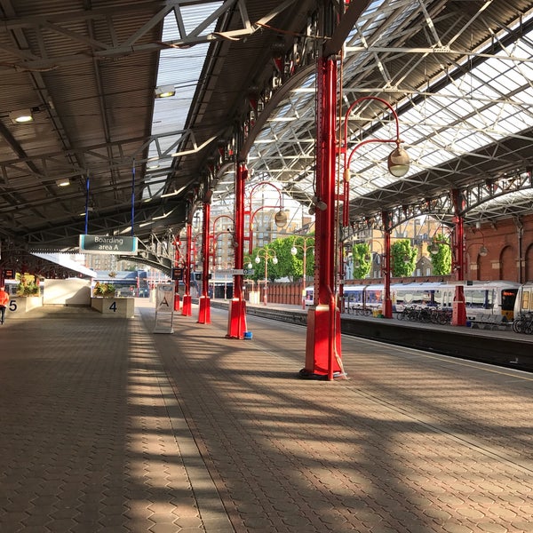 Platform 2 - Platform in Marylebone