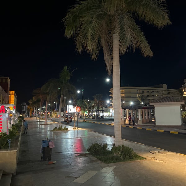 Hurghada Promenade - Pedestrian Plaza