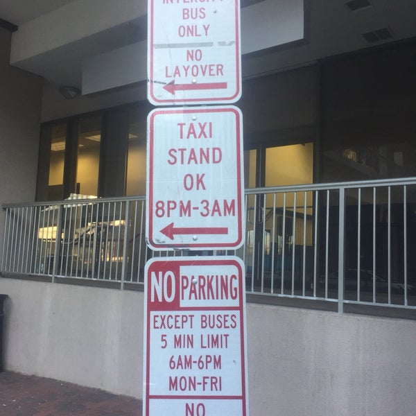 Tripper Bus Stop - Bus Station in Arlington