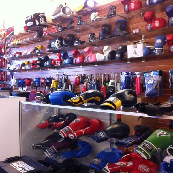 ALI FIGHT SHOP - Reseda, CA