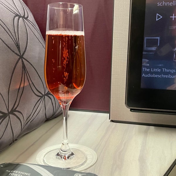 QR898 DOH-BNE-AKL Qatar Airways Doha-Brisbane-Auckland - Plane