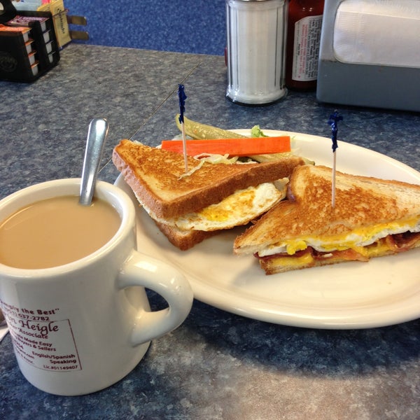 Brandon's Diner - Diner in Riverside