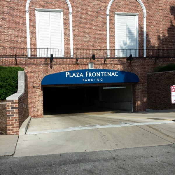 Photos at Plaza Frontenac - 18 tips from 4035 visitors