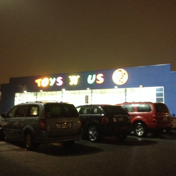 Toys"R"Us - 4 tips from 690 visitors