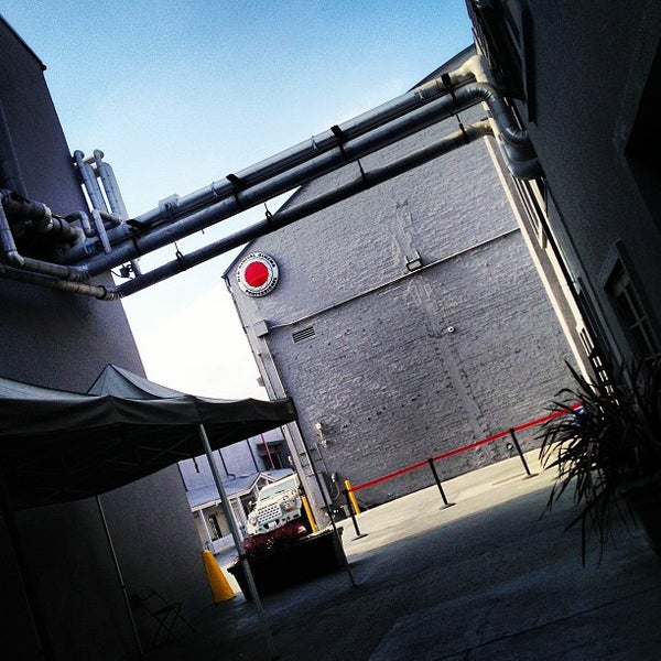 Red Studios - Central Hollywood - 846 N Cahuenga Blvd