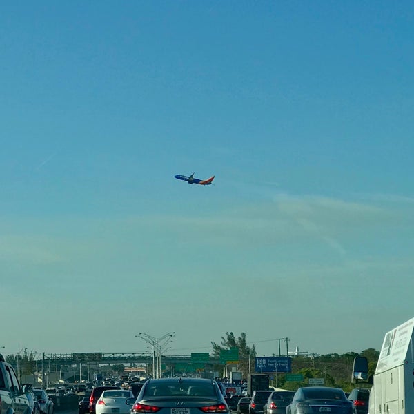 Fort Lauderdale Hollywood International Airport-- Air Traffic Control ...