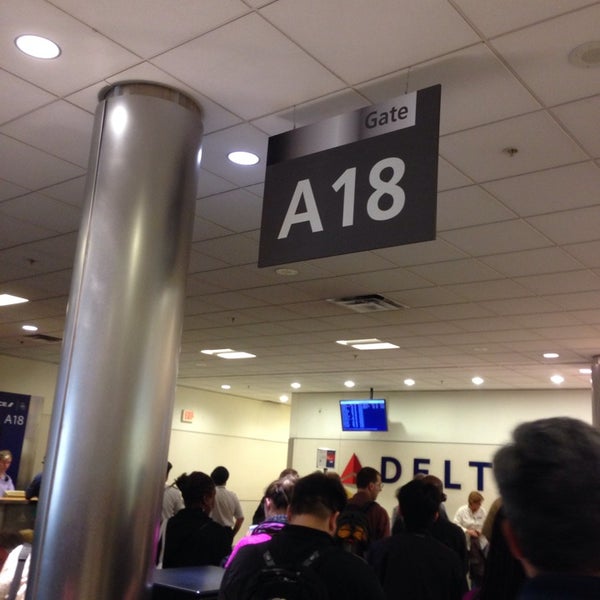 Photos at Gate A18 - 11 tips from 1938 visitors