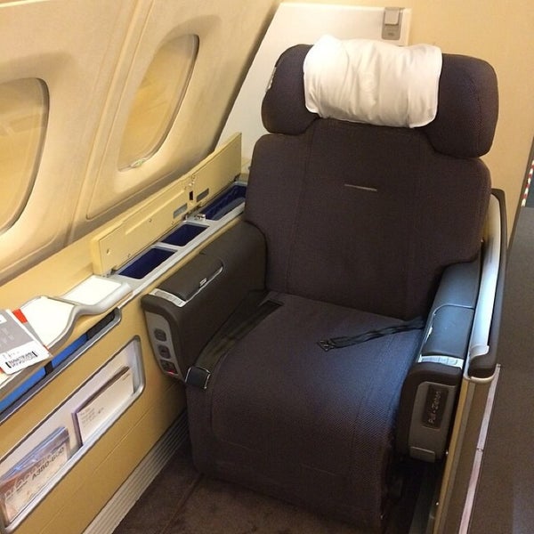 Photos at Lufthansa Flight LH 779 - Plane in Singapore