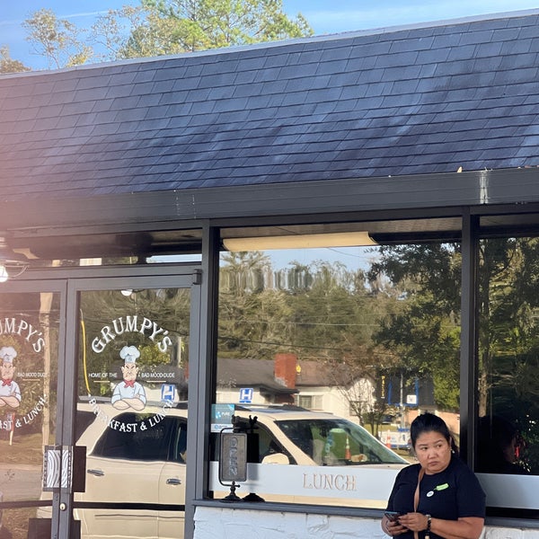 Grumpy's - 834 Kingsley Ave