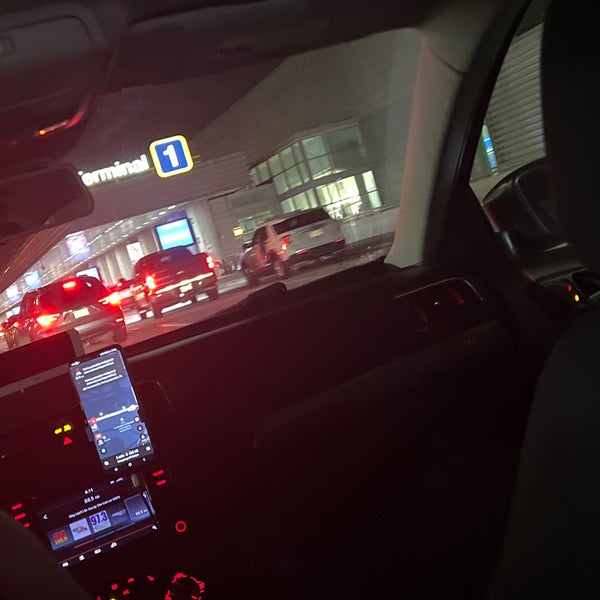 FLL Cell Phone Waiting Area - 11 tips