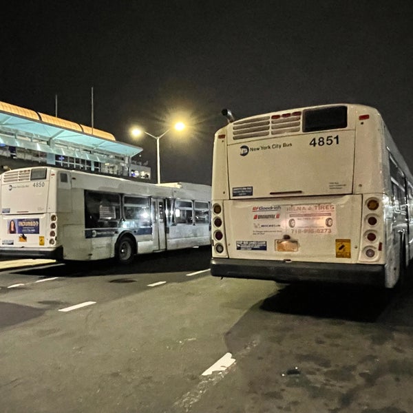 MTA Bus - Q3/Q10/Q10LTD/B15 (JFK Airport-Terminal 5) - Bus Line in Jamaica