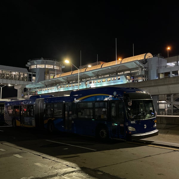 MTA Bus - Q3/Q10/Q10LTD/B15 (JFK Airport-Terminal 5) - Bus Line in Jamaica