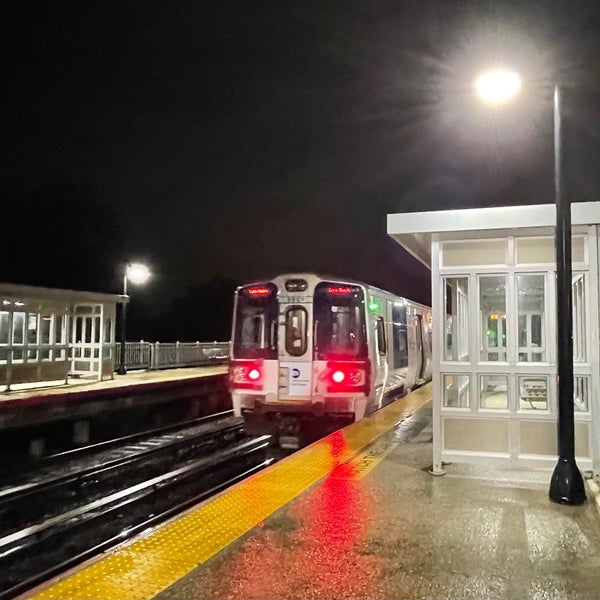 LIRR - Locust Manor Station - Locust Manor, NY
