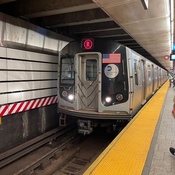 R Train Express Sofia The First