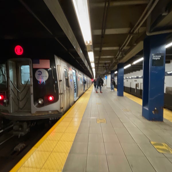 Photos at MTA Subway - 74th St/Roosevelt Ave/Jackson Hts (7/E/F/M/R ...