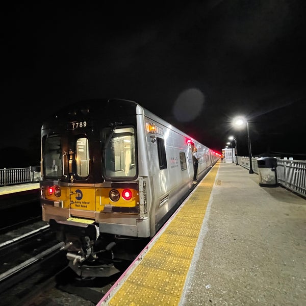 LIRR - Locust Manor Station - Locust Manor, NY